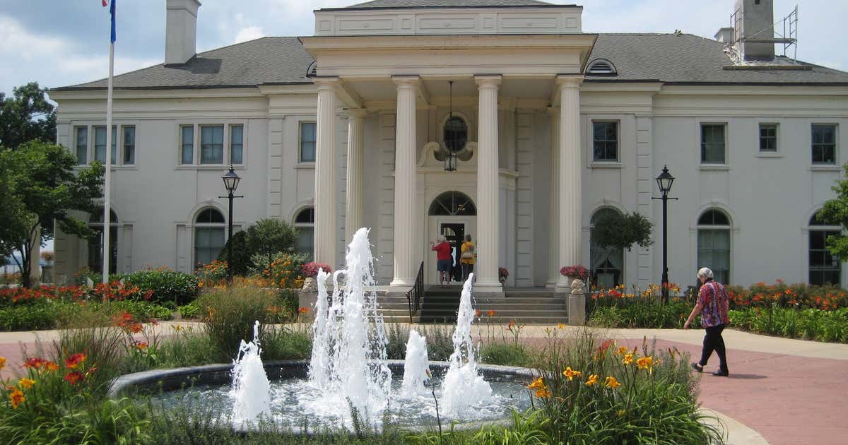 Wisconsin Governor's Mansion, Madison | Roadtrippers