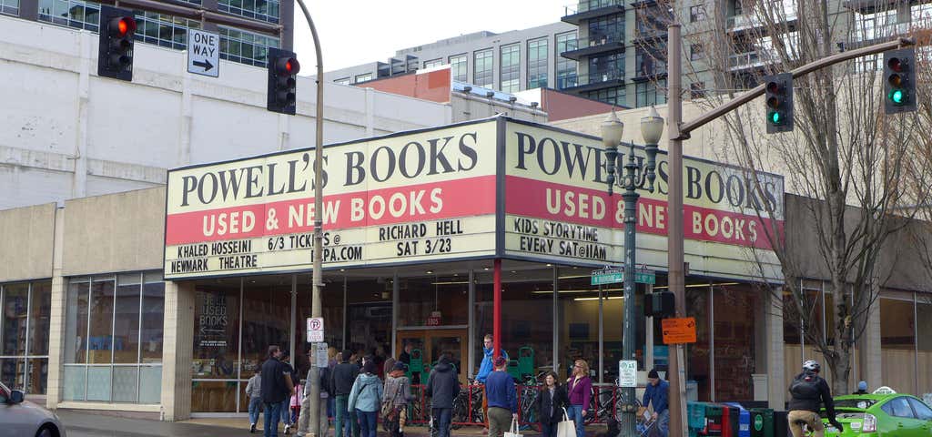 Powell's City of Books, Portland | Roadtrippers