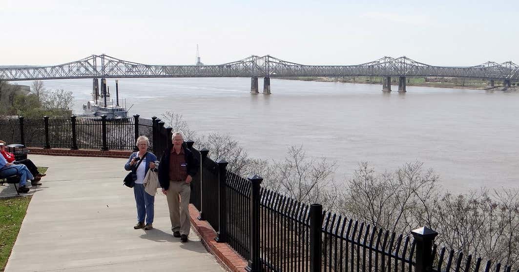 Natchez Bluff Park, Natchez | Roadtrippers
