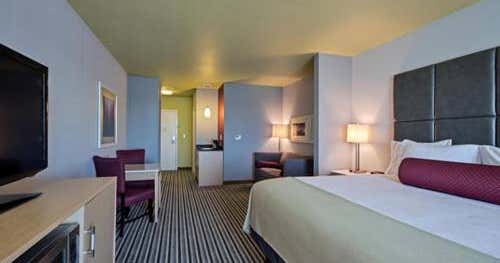 Holiday Inn Express & Suites Harrisburg S - New Cumberland, an IHG ...