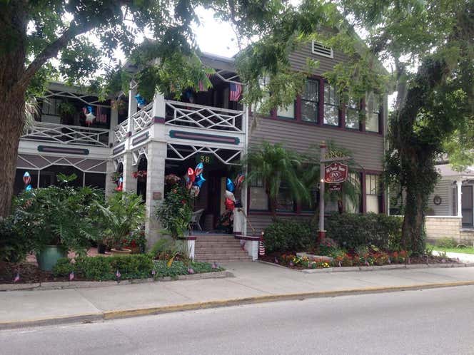 Photo of The Old Powder House Inn | Roadtrippers