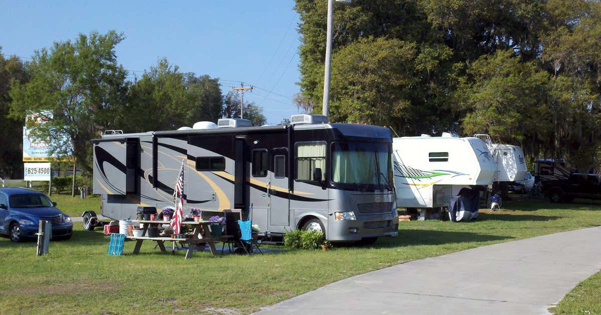 Space Center RV Park, League City | Roadtrippers
