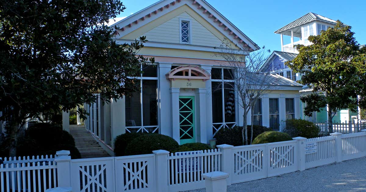 Truman Show Filming Location, Seaside | Roadtrippers