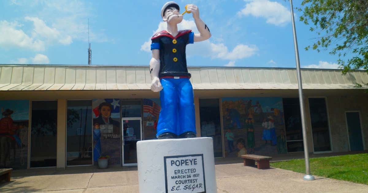 Popeye statue, Crystal City | Roadtrippers