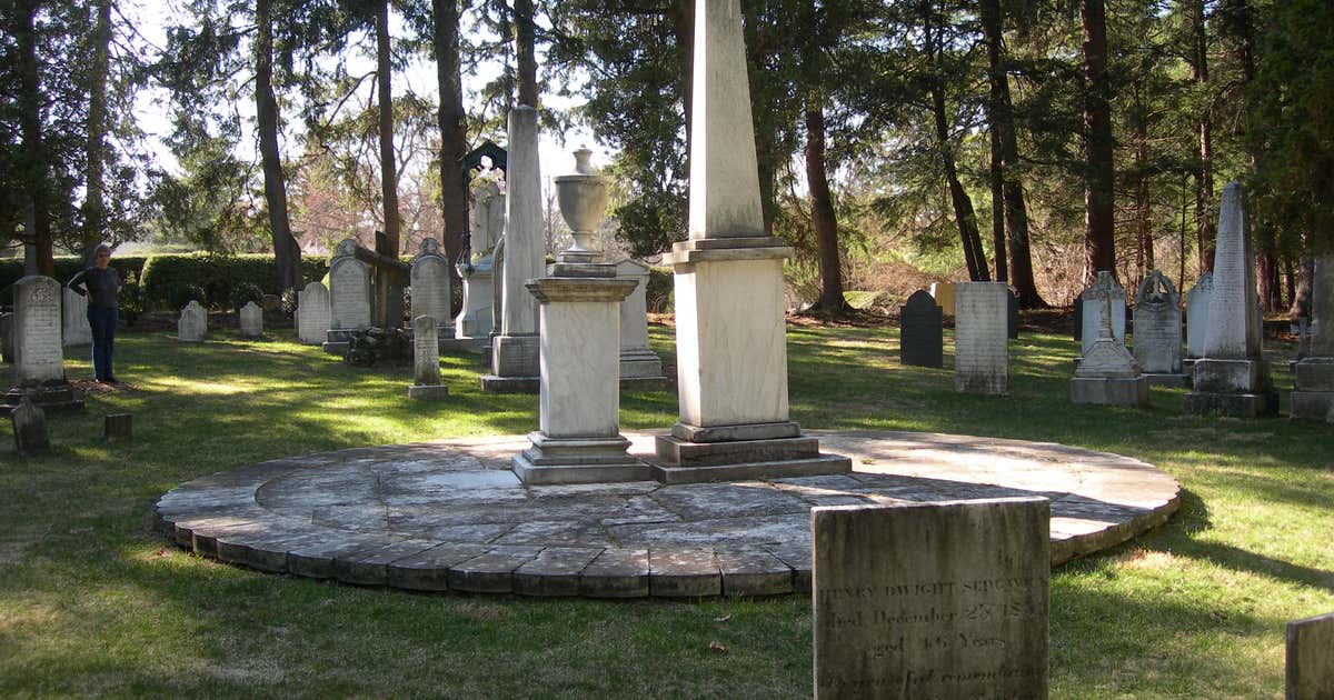 Stockbridge Cemetery, Massachusetts | Roadtrippers