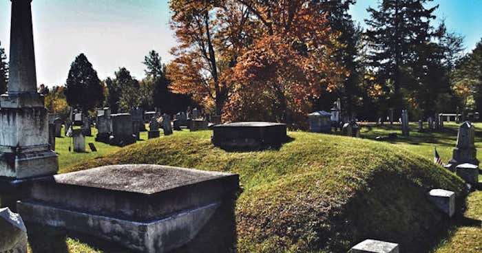 Evergreen Cemetery, Vermont | Roadtrippers