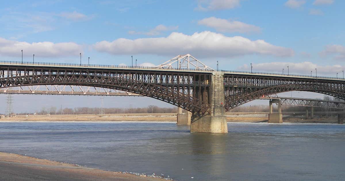 Eads Bridge, East St. Louis | Roadtrippers