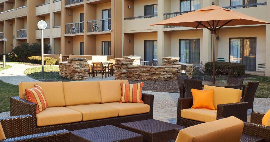 Courtyard Indianapolis Castleton, Indianapolis | Roadtrippers