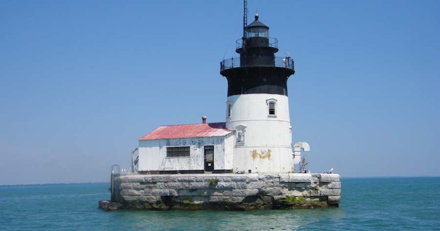 Detroit River Light, Detroit | Roadtrippers
