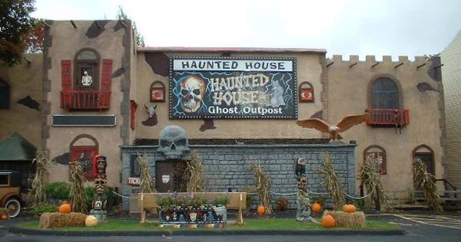 Ghost Outpost Haunted House, Wisconsin Dells | Roadtrippers