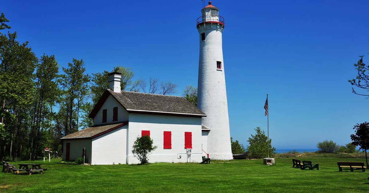 Sturgeon Point Lighthouse, Harrisville | Roadtrippers