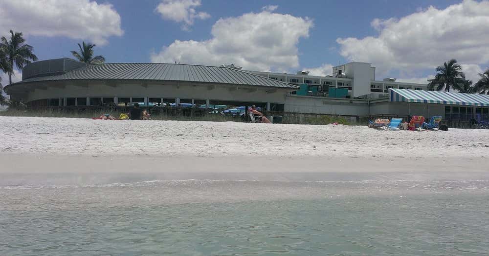 Sunset Beach Bar, Naples | Roadtrippers