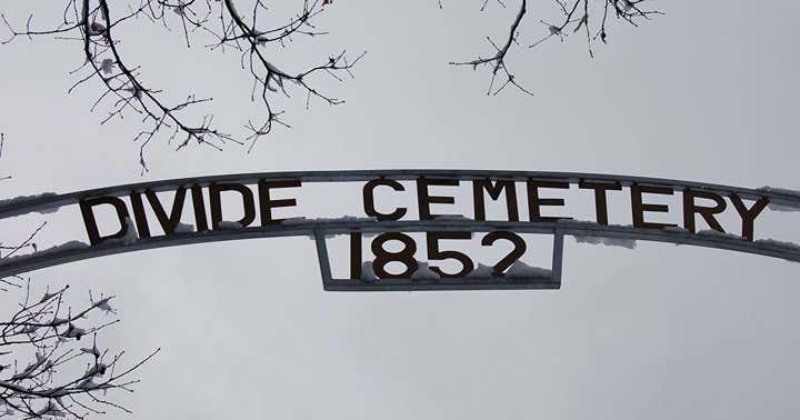 Historic Divide Cemetery, Groveland | Roadtrippers