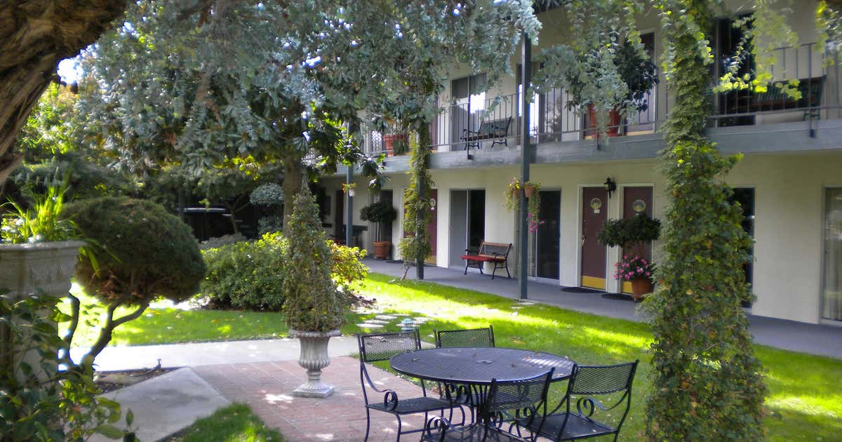 Lamp Liter Inn, Visalia | Roadtrippers