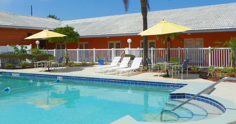 Island Sun Inn, Venice | Roadtrippers