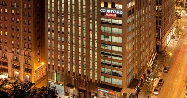 Courtyard by Marriott Chicago Downtown/Magnificent Mile, Chicago ...