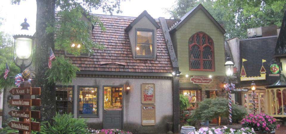 Donut Friar, Gatlinburg | Roadtrippers