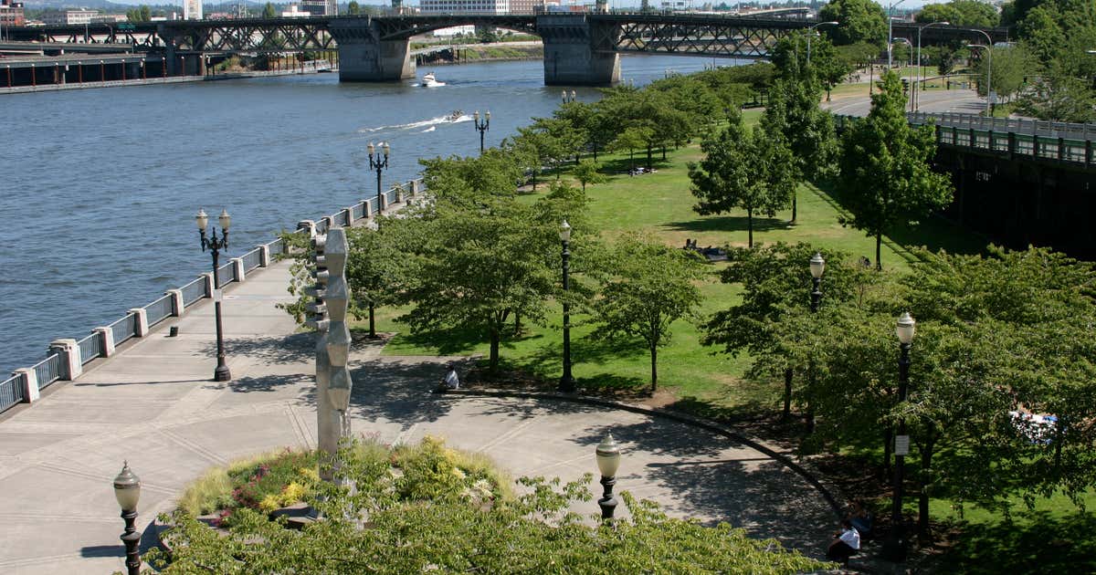 Tom Mc Call Waterfront Park, Portland | Campendium