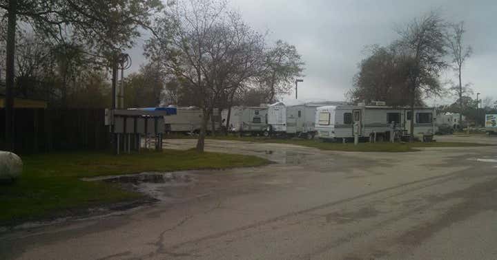 Paradise Cove RV Park, Baytown | Roadtrippers