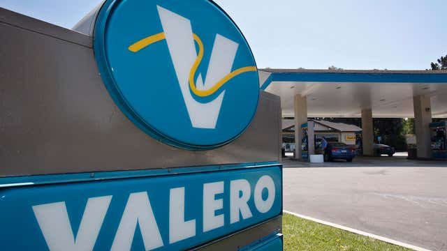 Valero Corner Store Logo