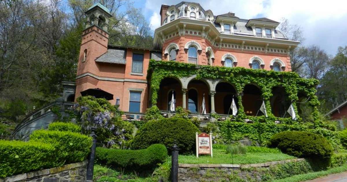 Asa Packer Mansion Museum, Jim Thorpe | Roadtrippers