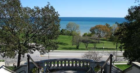 Lake Park, Milwaukee | Roadtrippers