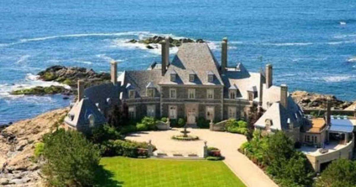 Ocean Drive Historic District Newport Roadtrippers ocean-drive-historic-district-newport-roadtrippers