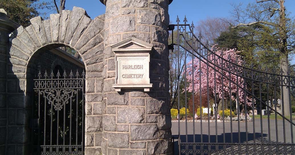 Harleigh Cemetery, Camden | Roadtrippers