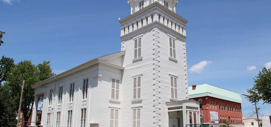 Lapeer County Courthouse, Lapeer | Roadtrippers