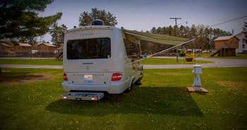 American Resort & Treehouses, Wisconsin Dells | Roadtrippers