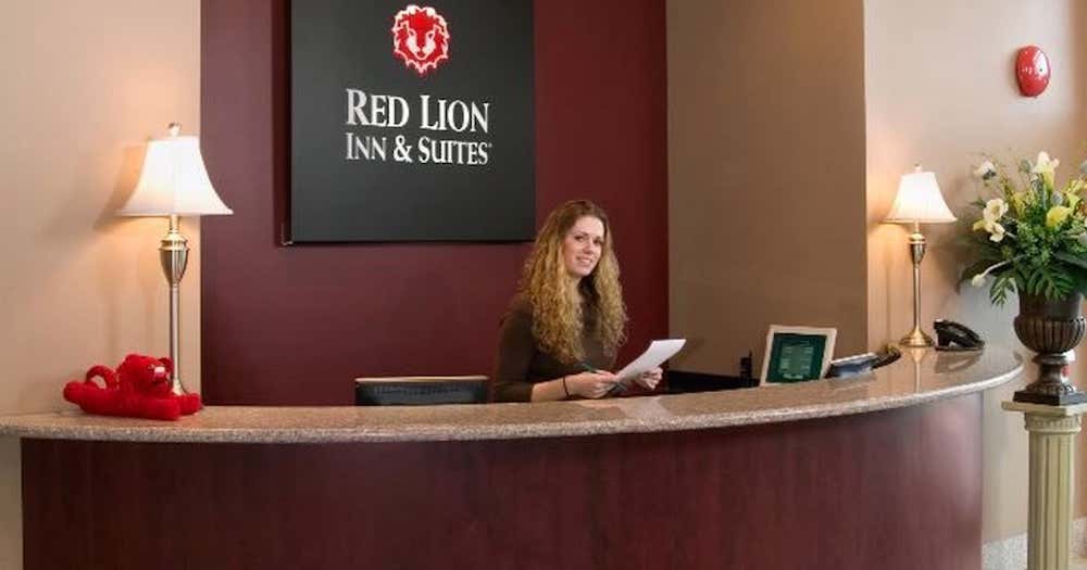 Red Lion Inn & Suites Victoria, Victoria | Roadtrippers