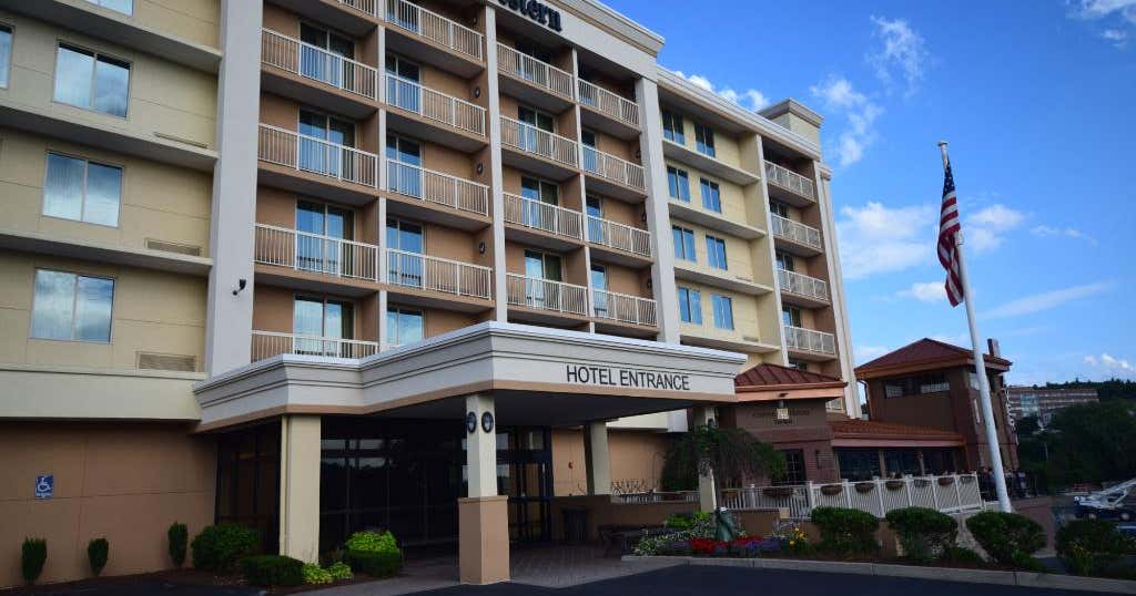 Best Western Plus Waltham Boston, Waltham | Roadtrippers
