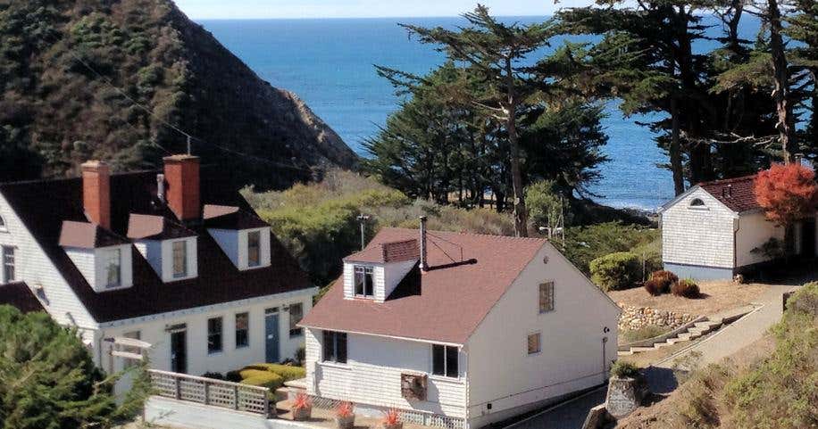Historic Coast Guard House And Cottages, Point Arena | Roadtrippers