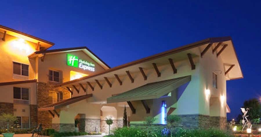 Holiday Inn Express & Suites Turlock-Hwy 99, an IHG Hotel, Turlock ...