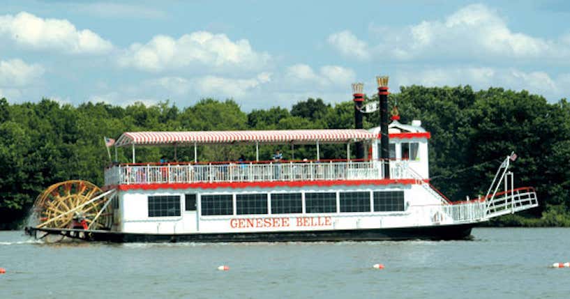 Genesee Belle Paddlewheel Riverboat, Flint | Roadtrippers